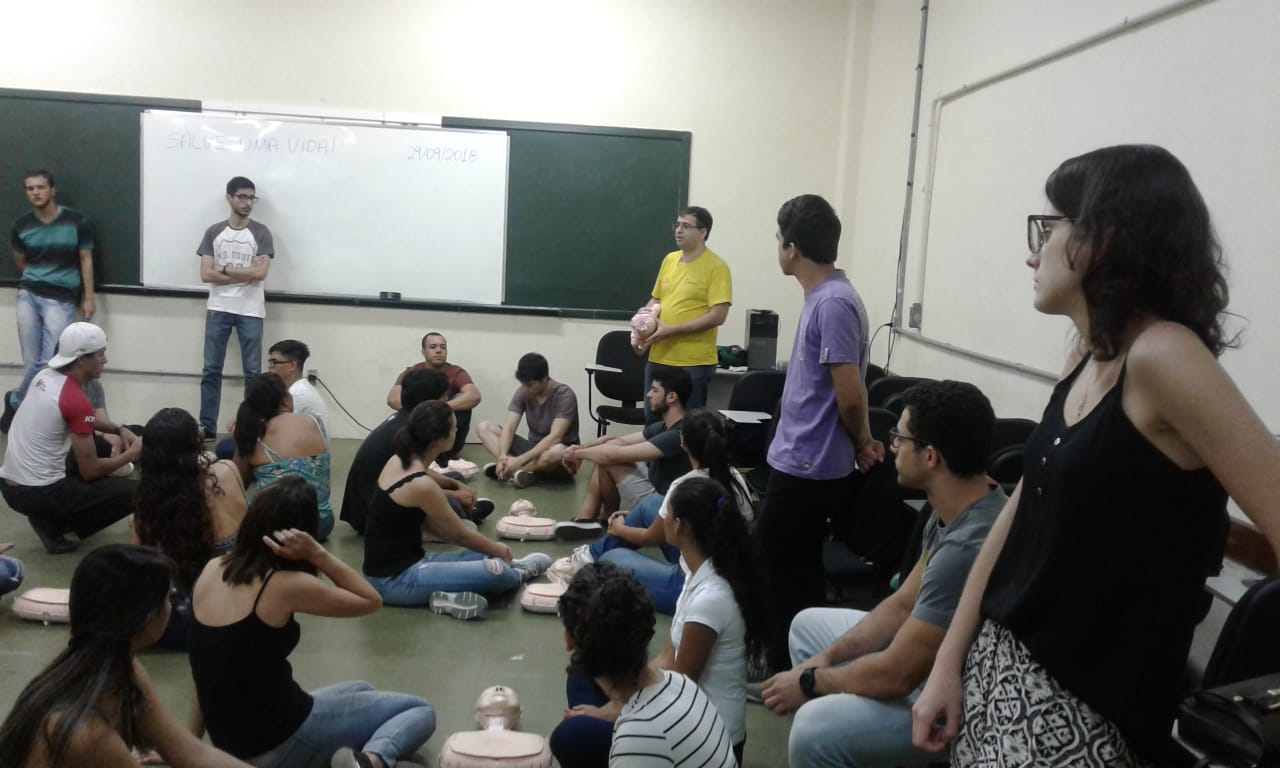 Salve uma Vida capacita 130 pessoas em Vitória - SBA