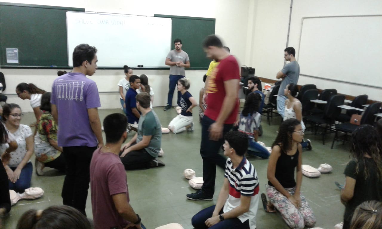 Salve uma Vida capacita 130 pessoas em Vitória - SBA